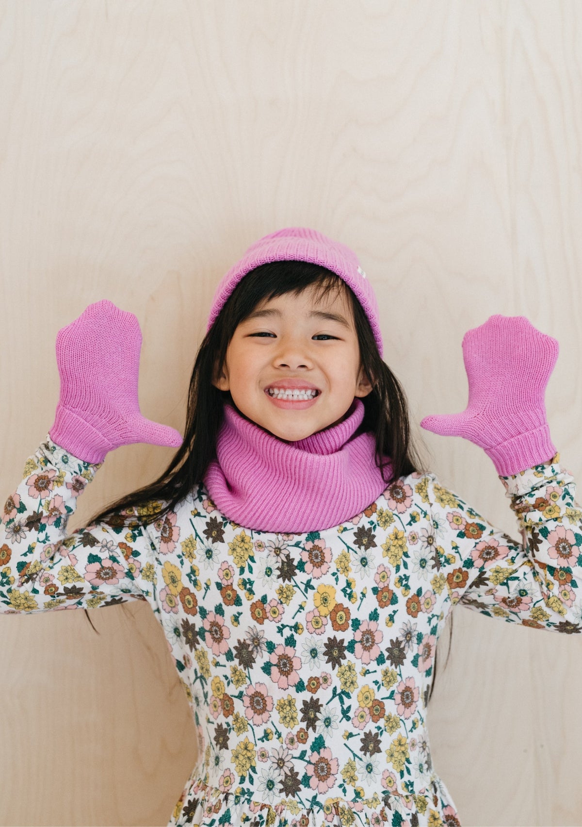 Merino Wool Kids Neck Warmer in Pink – TBCo