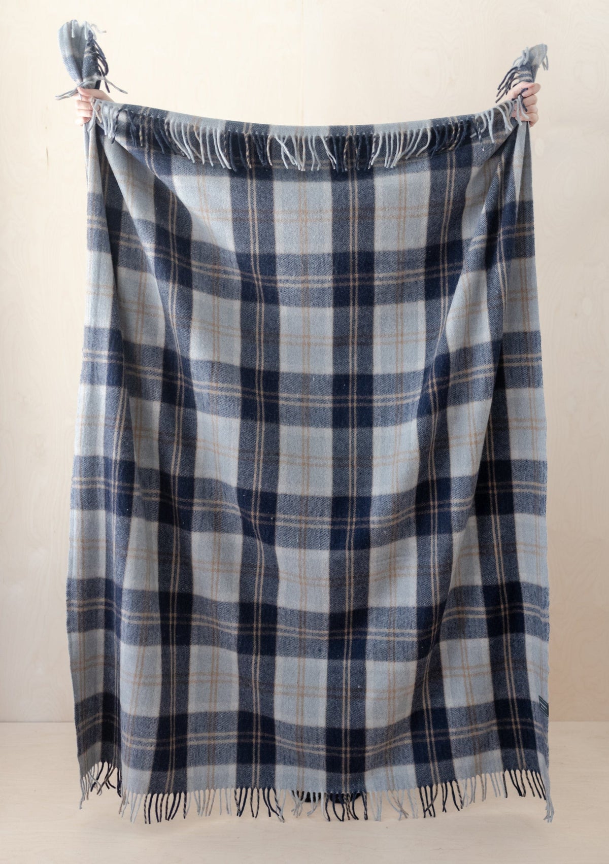 Recycled Wool Blanket in Bannockbane Silver Tartan – TBCo